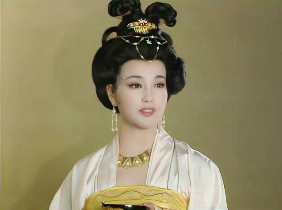 Stop it, Liu Xiaoqing! Playing "Girl" at the age of 70 is shocking and ...