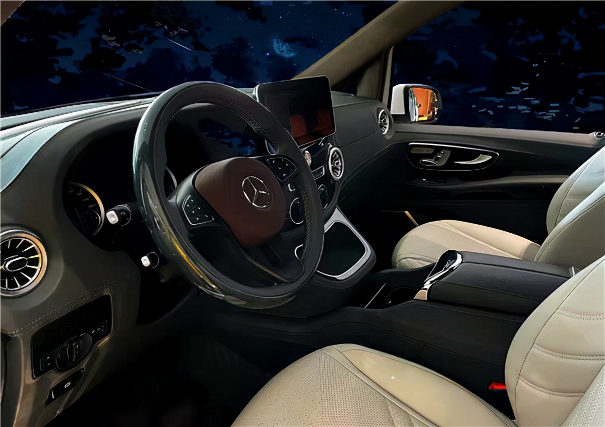 Mercedes-Benz Vito modification has attracted much attention!High-top ...