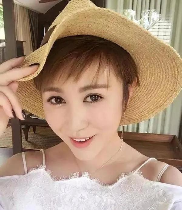 The first actress to break 15 billion at the box office, filming with ...