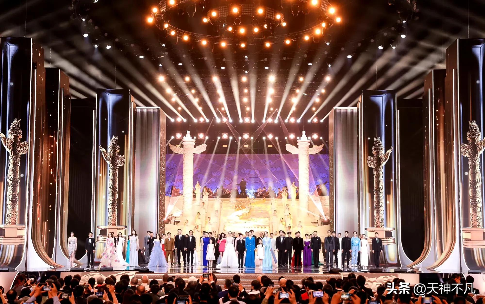 Tang Guoqiang and Liu Xiaoqing are too close to hold hands. After 45 ...