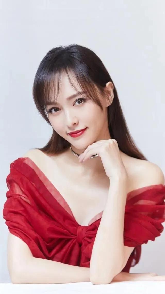 #Tiffany Tang#Beautiful hot photo - iMedia