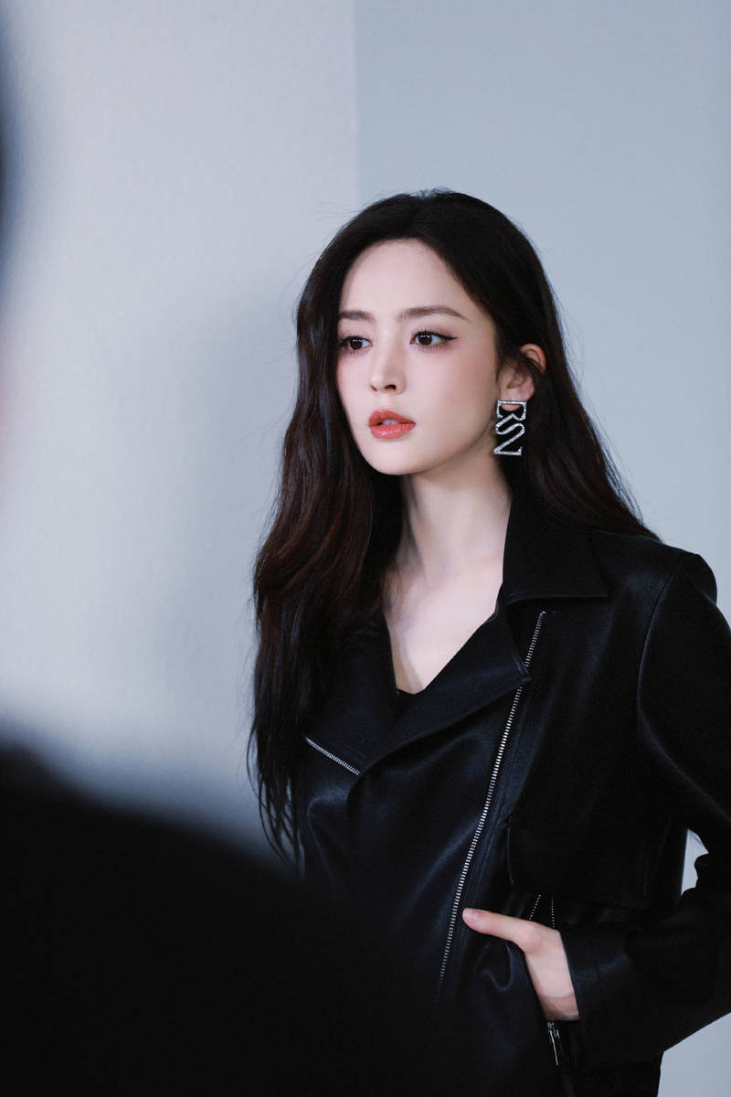 The profile is so beautiful! Guli Nazha's latest photo released - iNEWS