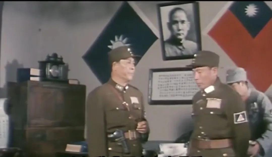 The Japanese hold the tablet and can't understand the lost battle ...