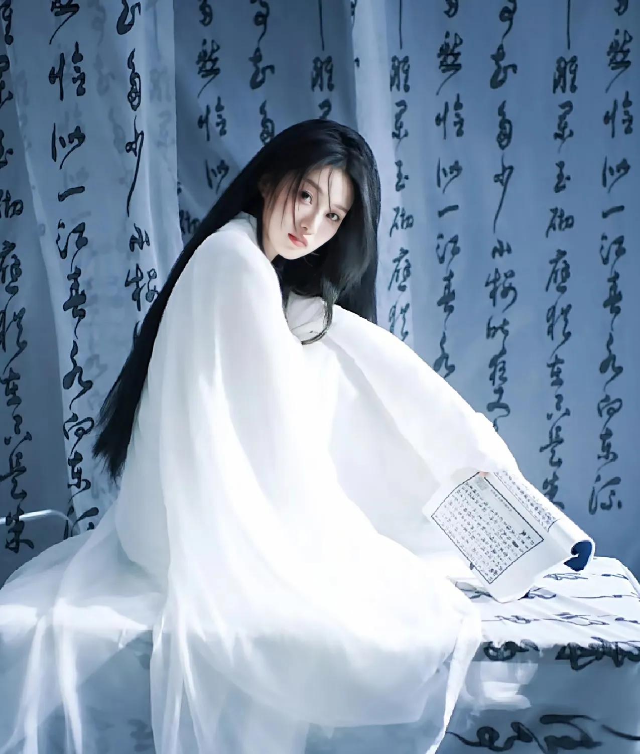 The woman in the poem, floating soul - iNEWS