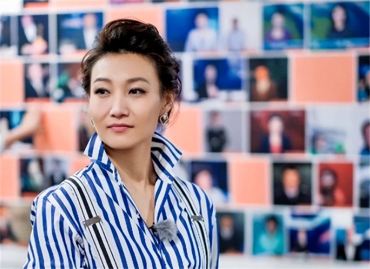 CCTV host Li Zimeng: There are hardships behind the scenery, 45 years ...