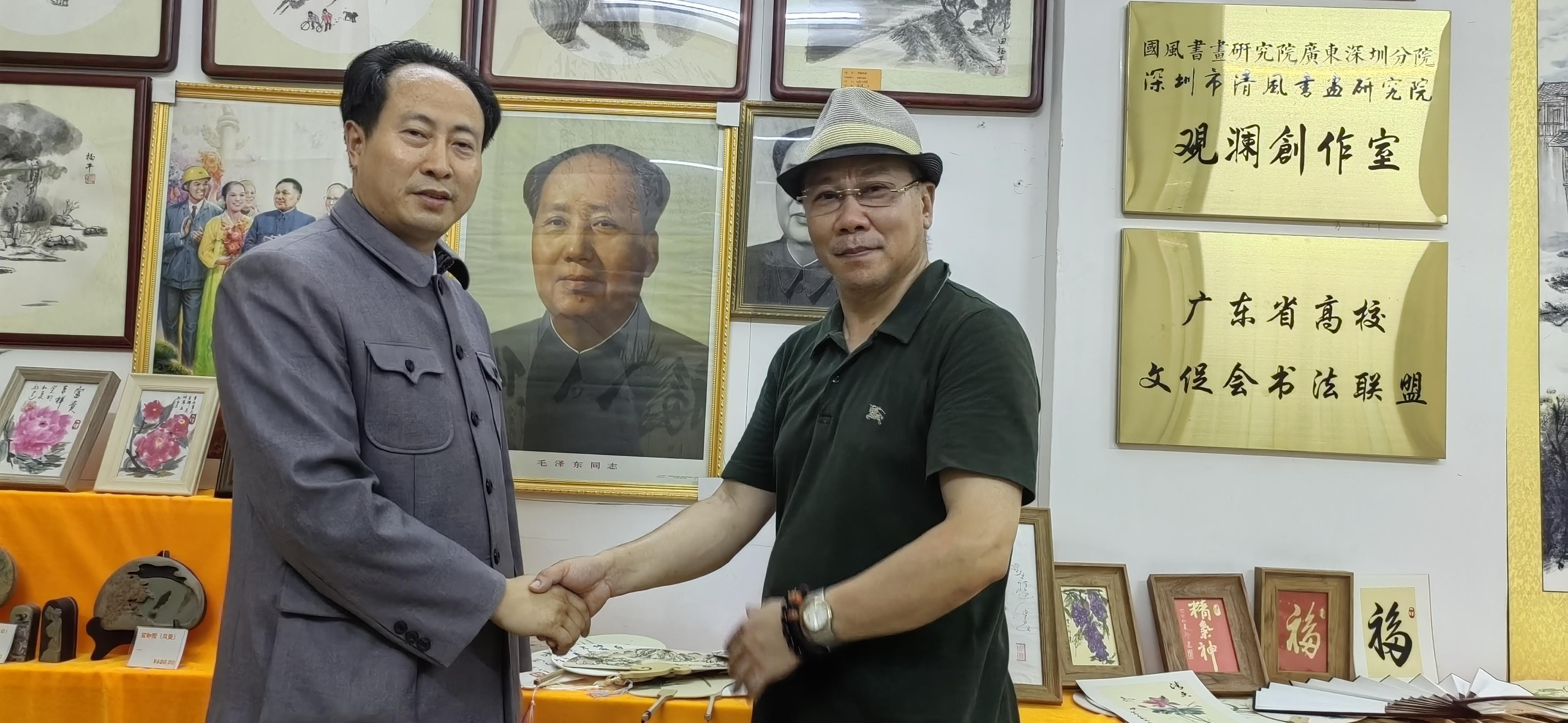 Mr. Fu Wenlin, Chief Executive Officer of Singapore Cultural Exchange Center met Hanmo Shuxiang ...