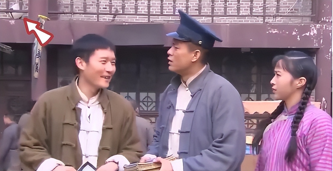 Inventory of hilarious goofy shots in the Flying Tigers, cameras are ...