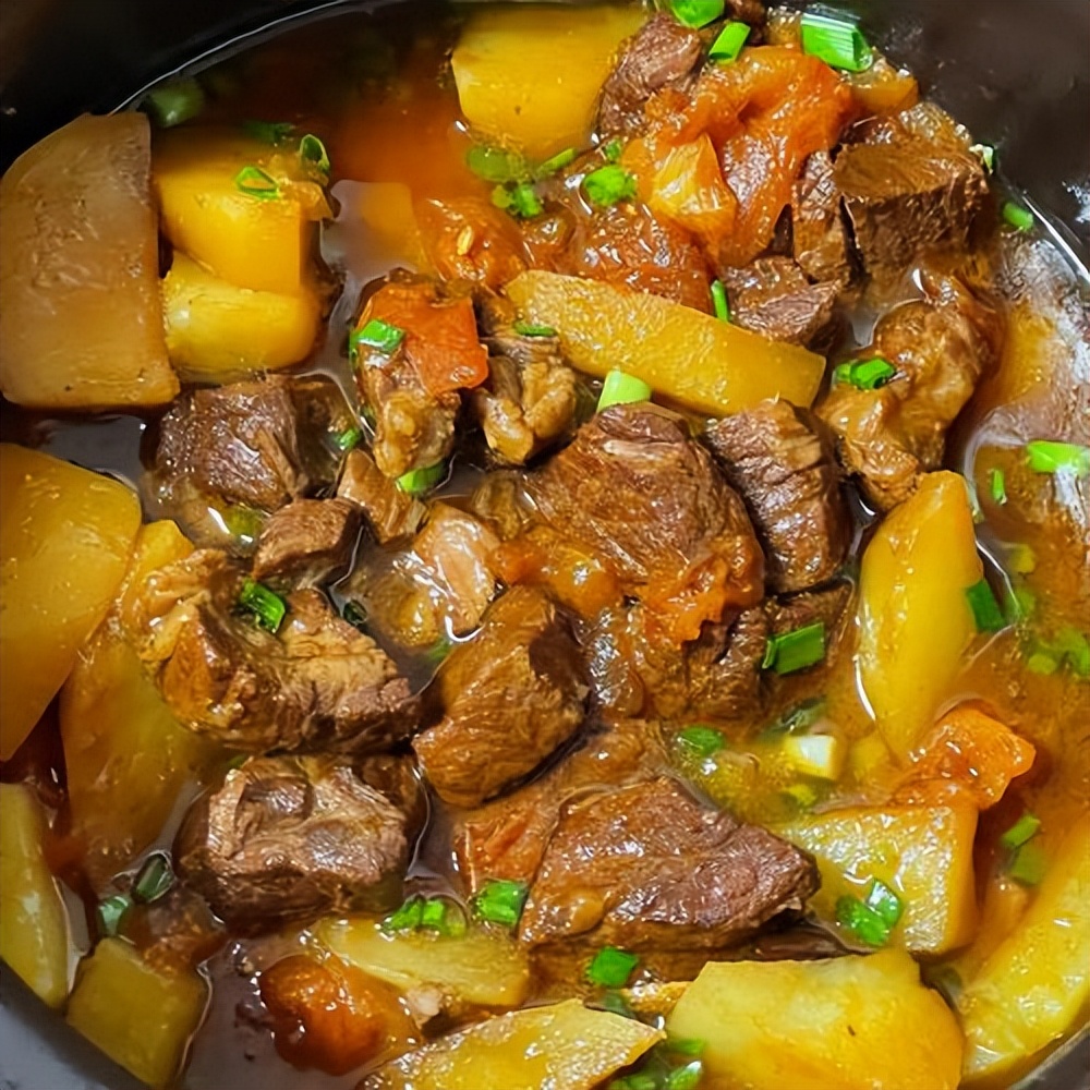 Stewed Beef Brisket with Tomatoes and Potatoes, delicious and ...