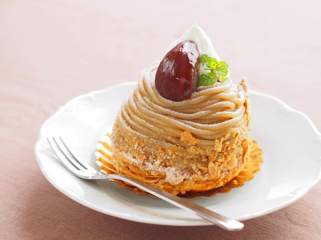 The Mont Blanc cake that is quite popular in cafes around the world - iNEWS