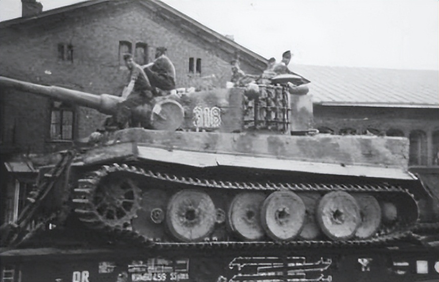 Staggered road wheels on German tanks - a logistical nightmare - iNEWS