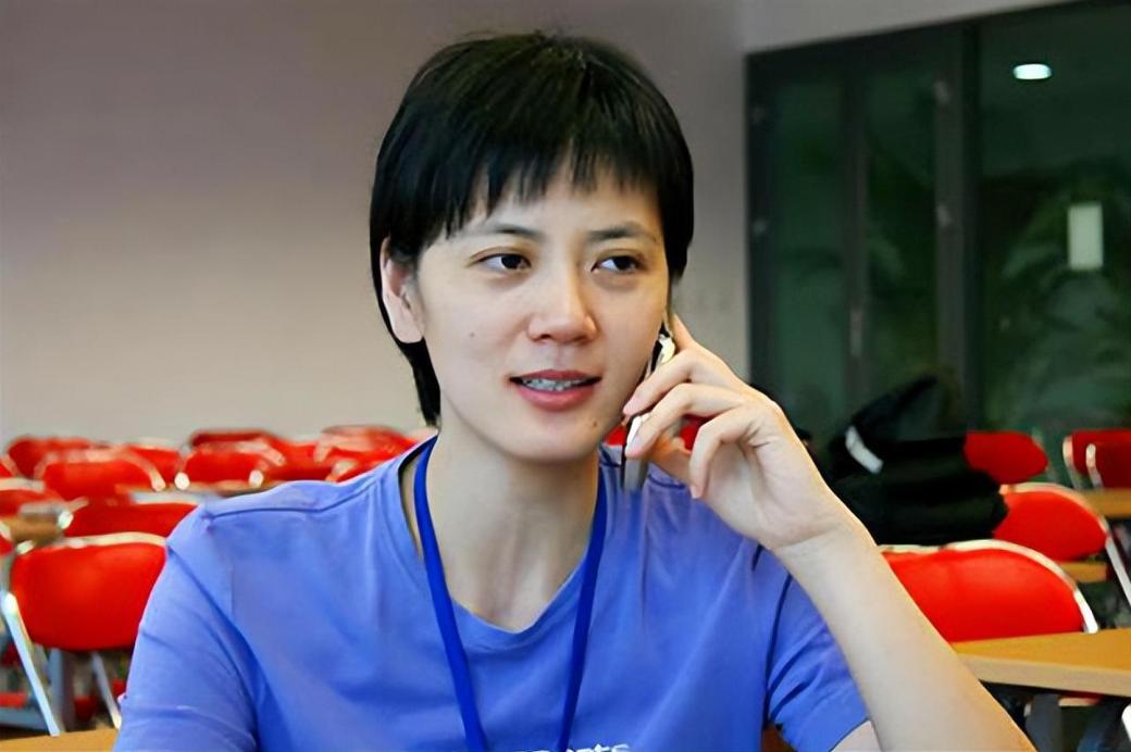 Excellent host Shen Bing: I was recommended to Zhejiang University and ...