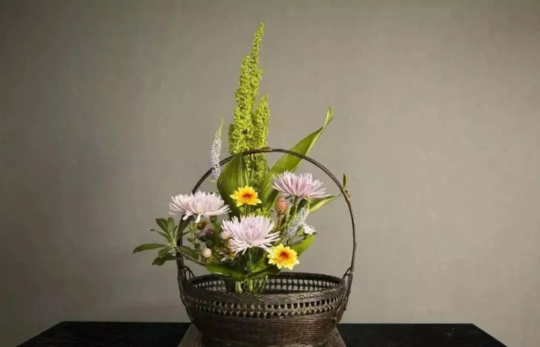 Understanding Chinese Floral Art from the Six Flower Vessels - iMedia