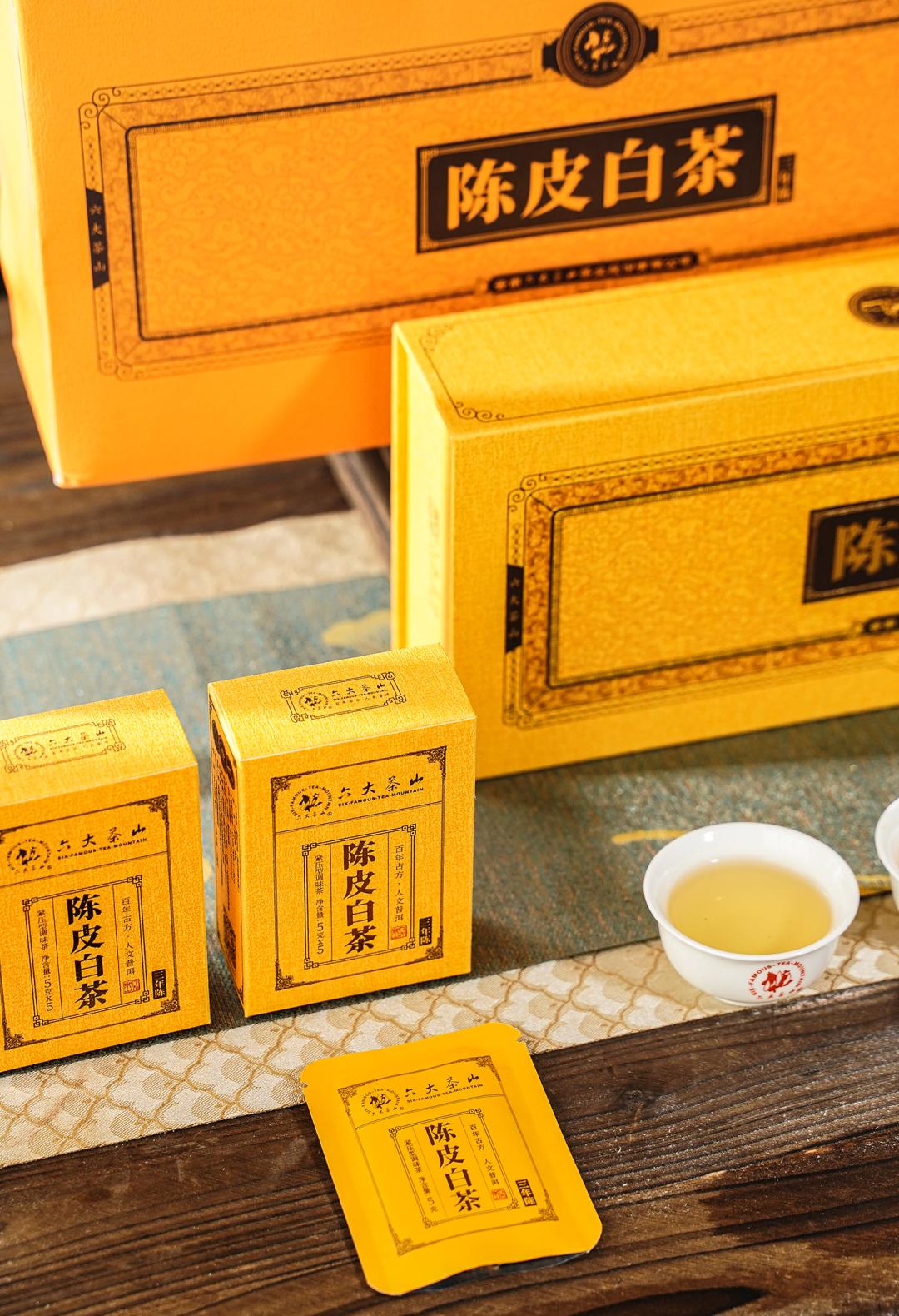 White tea and tangerine peel meet each other, and the two ingredients ...