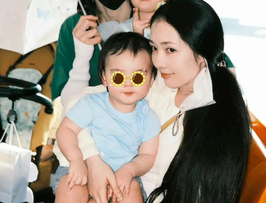 It's a pity that Guo Biting has genes. Her son is not like Xiang ...