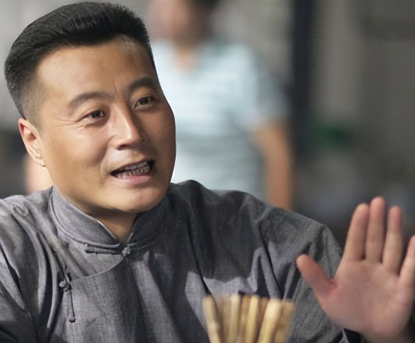 He married his wife for 9 yuan and lived in a basement of 9 square ...