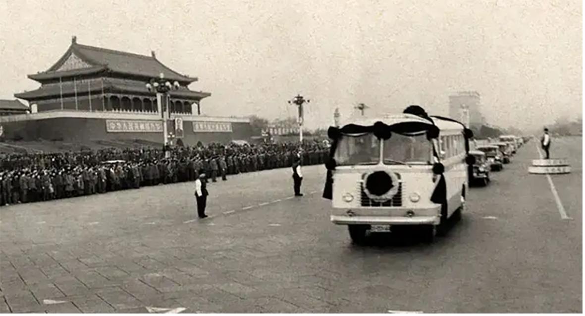 In 1976, Beijing Shili Changjie sent the Prime Minister off - iNEWS