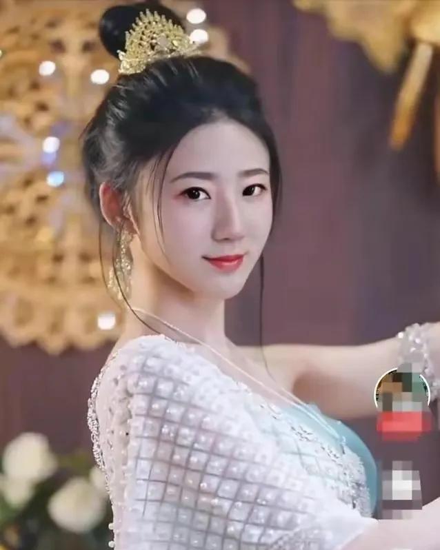 Zhang Jinyu's second video was "rectified" miserably, why didn't she dare to resist Mr. Lu? - iNEWS