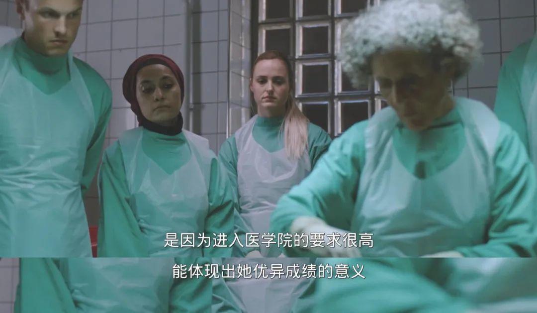 The beautiful school tyrant seamlessly changed her boyfriend, and the ...