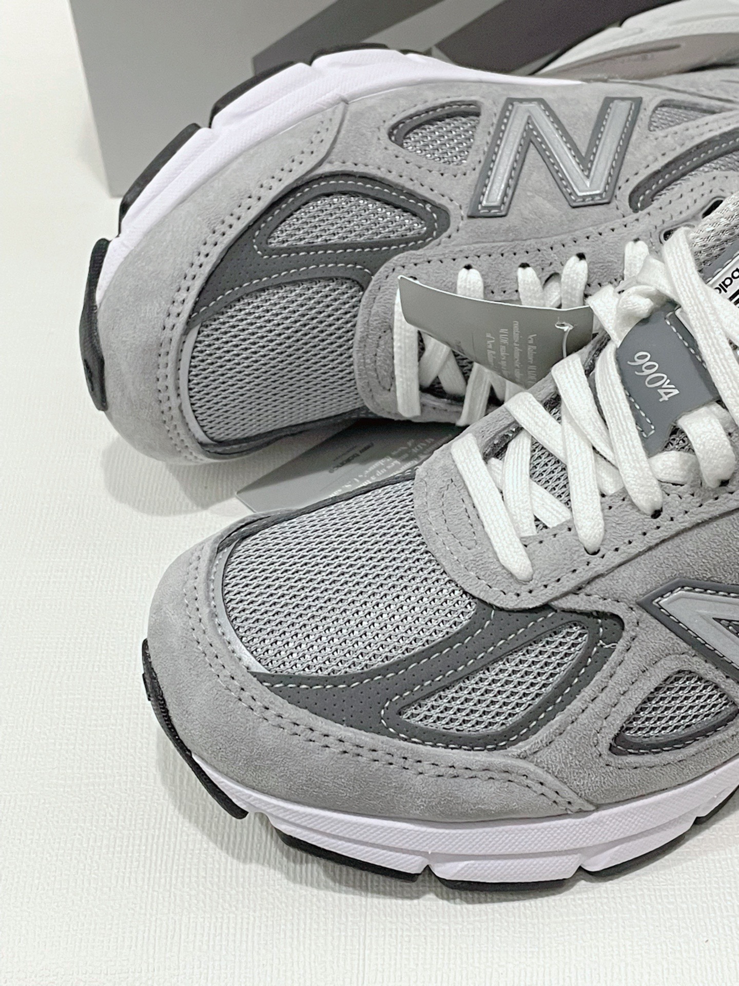 NB 990 V4 gray, an essential series in the shoe cabinet - iMedia