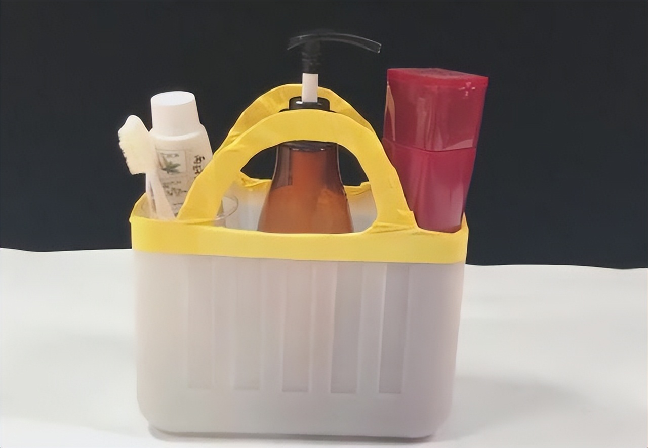 Don't throw away this kind of plastic bucket, cut a few knives and put ...