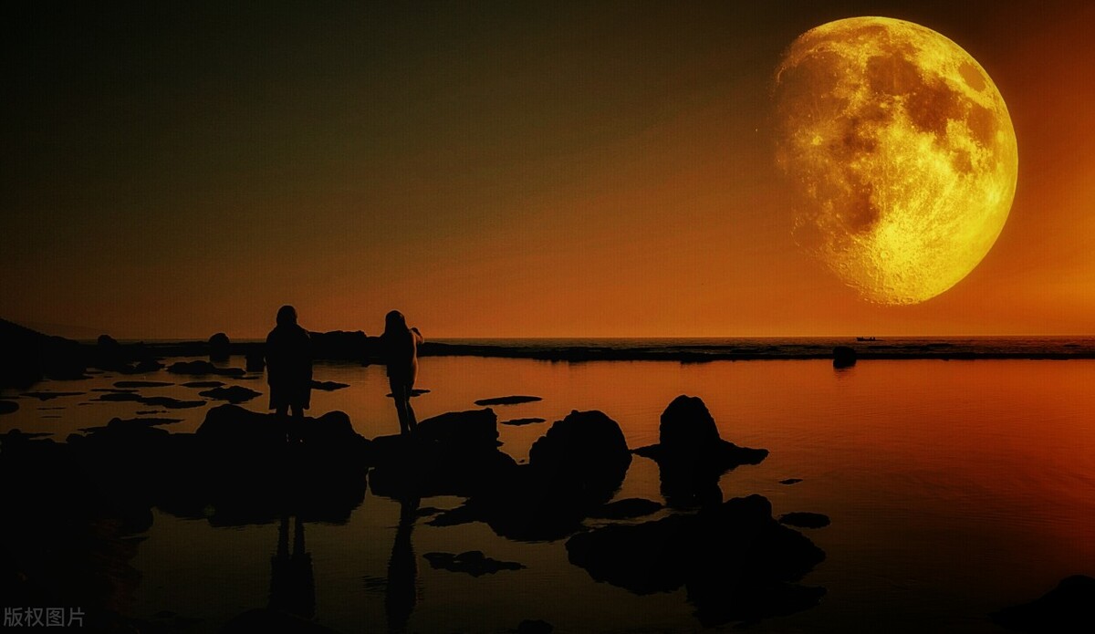 Why does the moon always face the earth? - iMedia