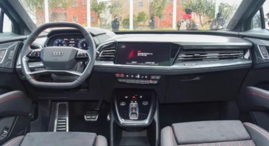 SAIC Audi Q5 e-tron looks domineering, and the interior is full of sci ...