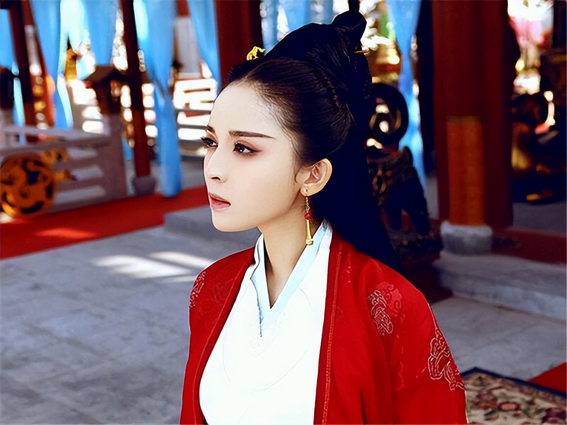 4 pairs of superb couplets that are loved by men and women - iNEWS