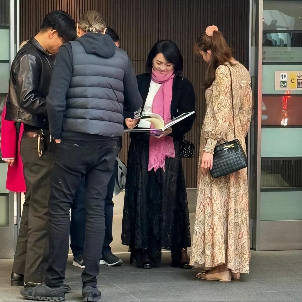 Lin Chiling's surprise transformation! The trendy combination of black ...