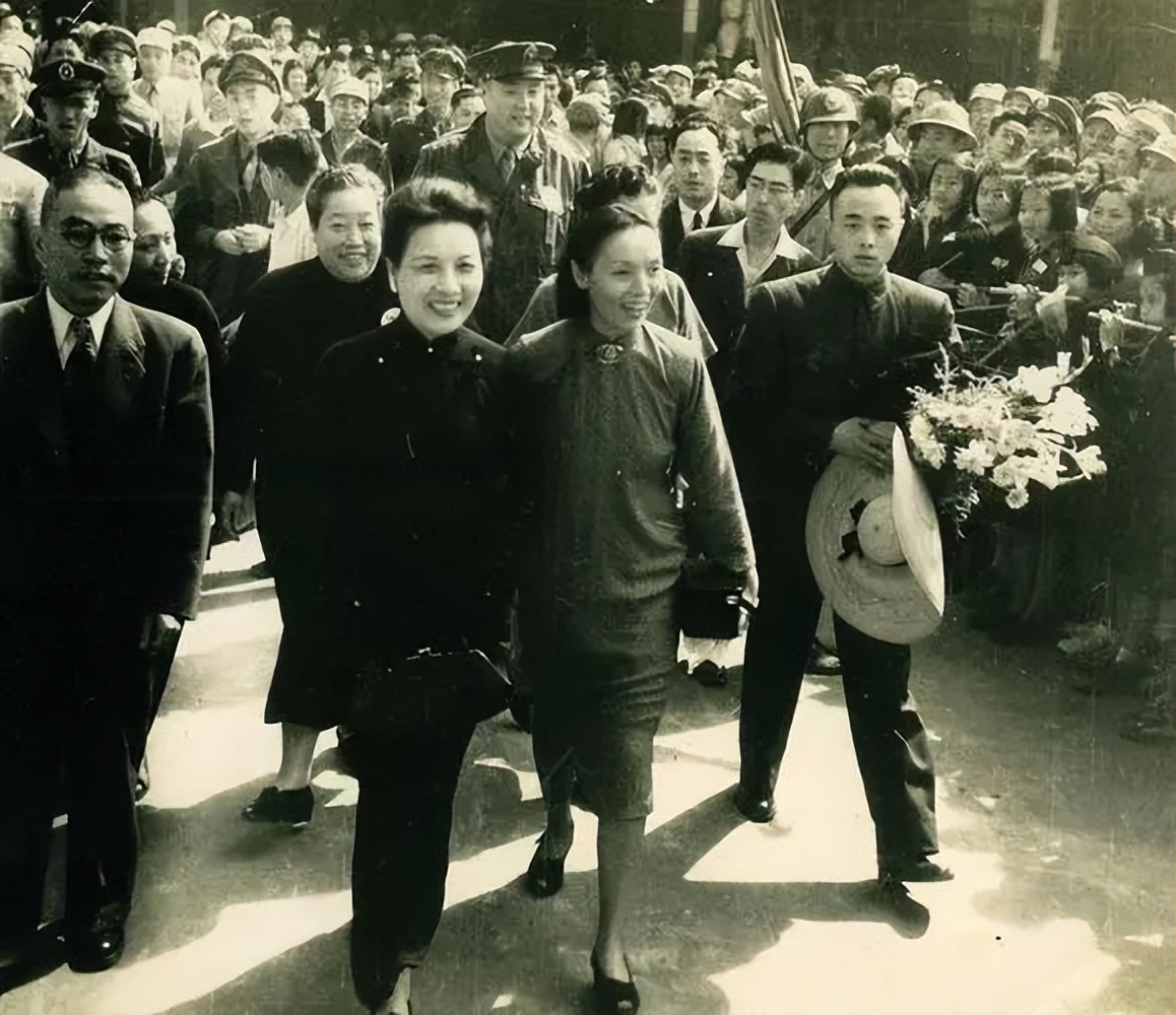 Song Meiling's beauty and temperament at her peak were unparalleled! As ...