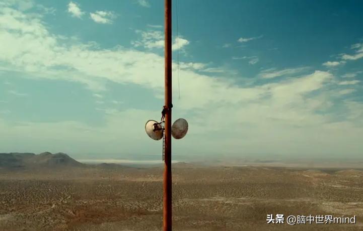 In the movie "Falling", what is the best self-rescue plan if you are ...