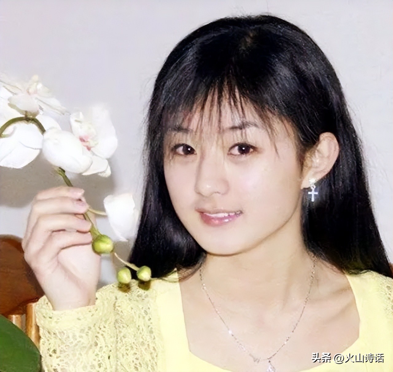 How can Zhao Liying, who came from grassroots, become famous? - iNEWS