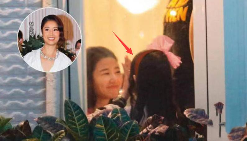 Ruby Lin rarely gets angry!The 6-year-old daughter's frontal photos were exposed, and netizens ...
