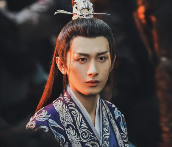 Looking back at "Liu Li", I found that besides Yu Sifeng, the ...