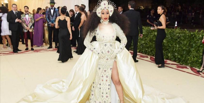 American actress Cardi B provokes controversy! Concert reveals private ...