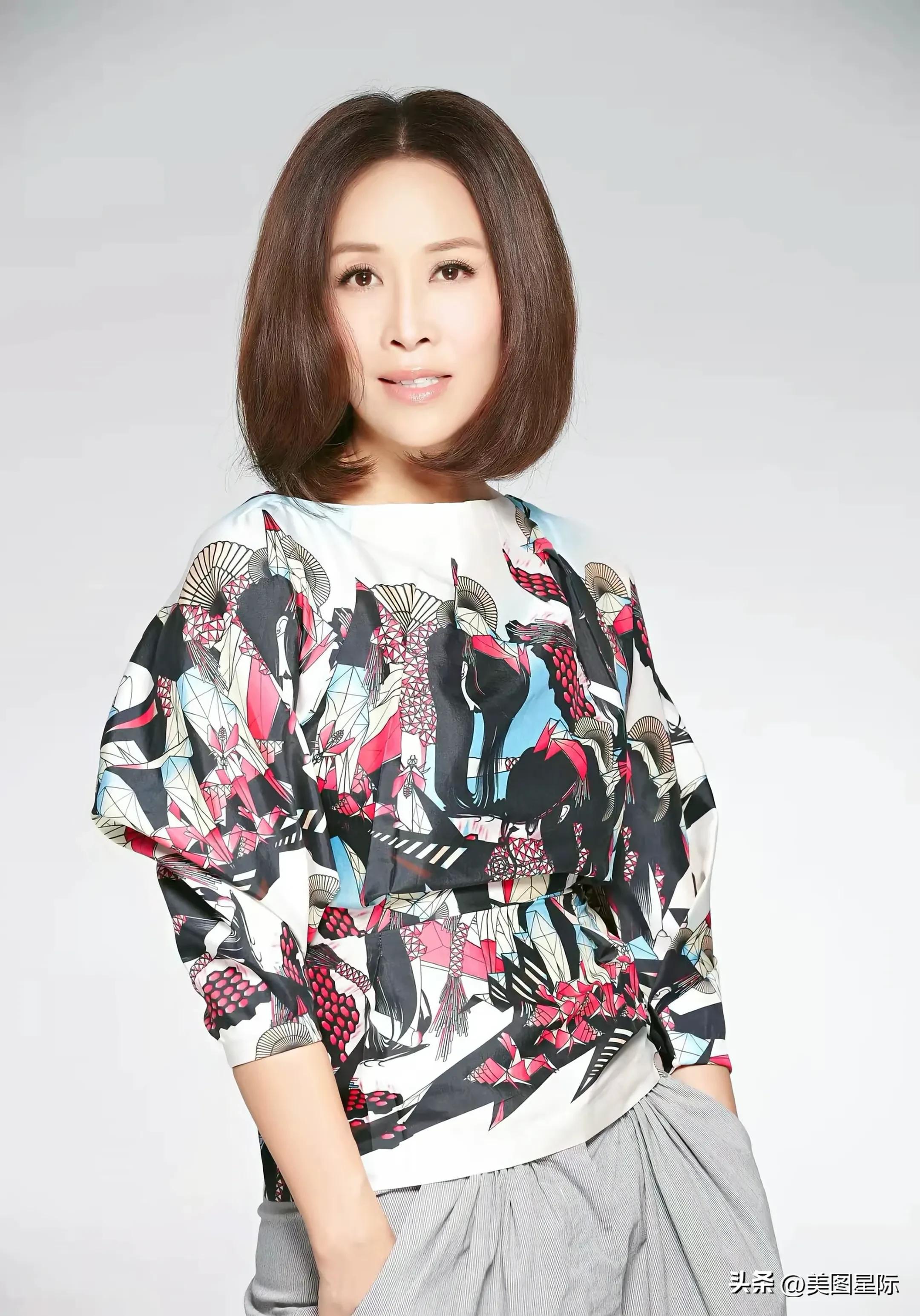 The protagonist of this issue——Na Ying, the 122nd issue of the star ...