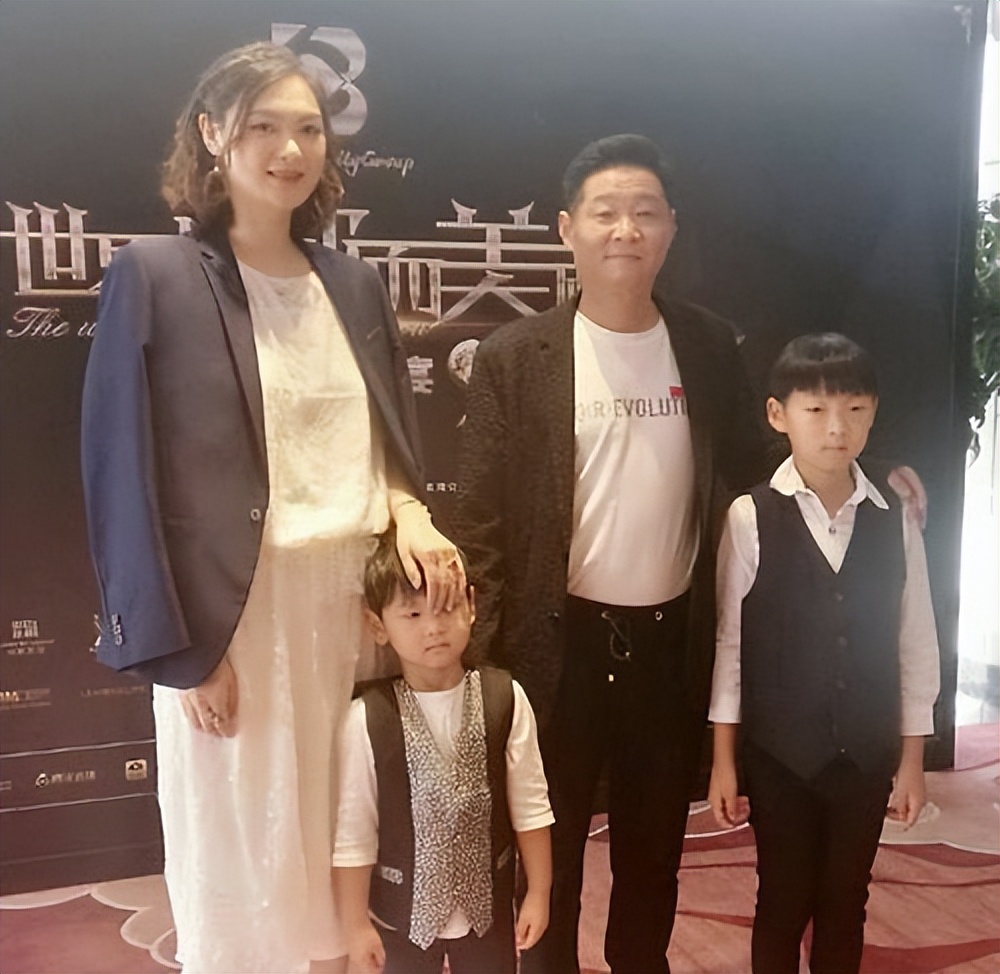 Zhao Liang: Married a model who was 16 years younger, had two children ...