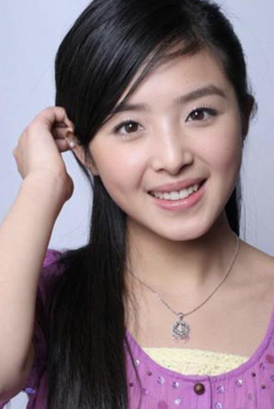 Zhang Hanyun: She was ruined by "indecent photos" at the age of 15, and ...