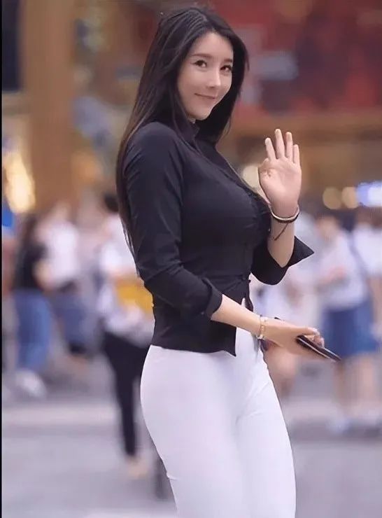 "Chinese Hip God" Liu Taiyang, 100cm buttocks full of charm, 130 ...