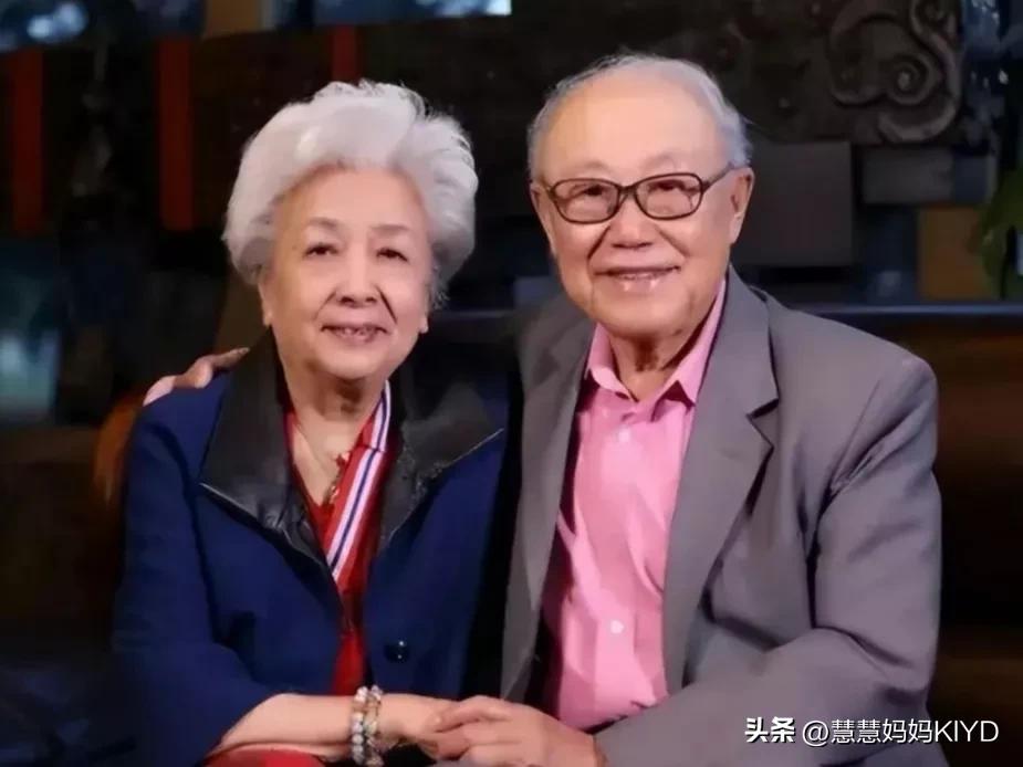 "Song of Youth" by Xie Fang and Zhang Mu forever - iNEWS