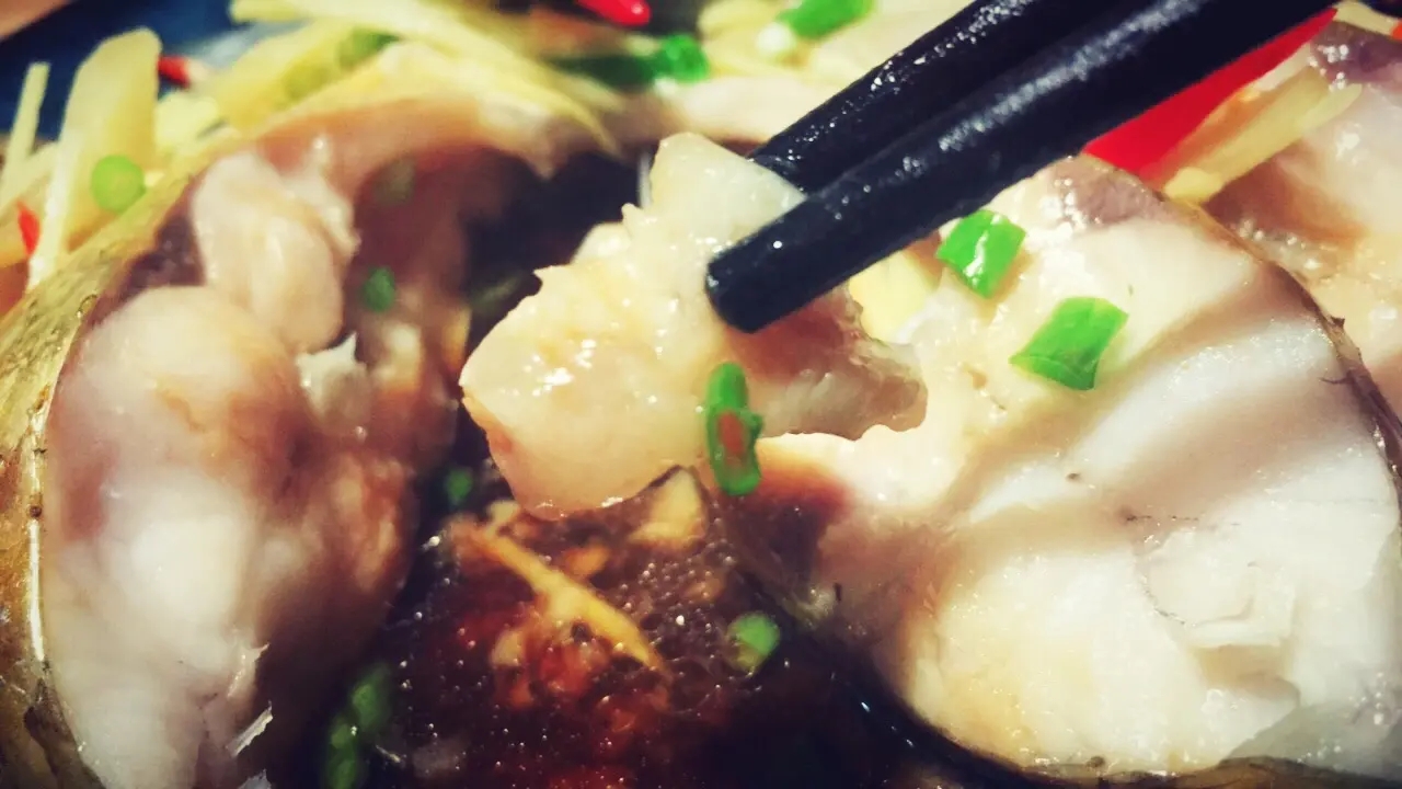 Wuchang fish on the tip of the tongue: crystal clear like jade, the ...