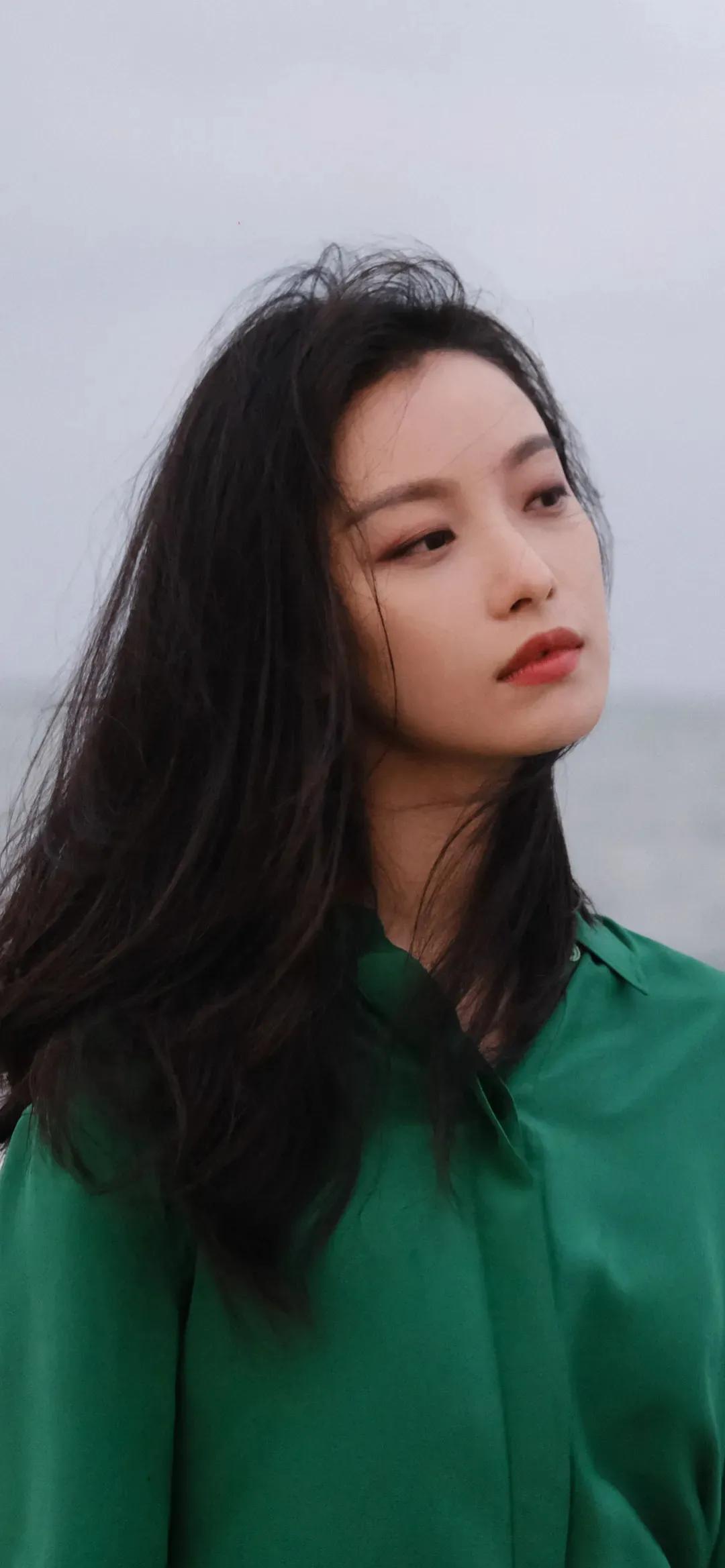 Ni Ni wallpaper: a blink of an eye is full of style - iNEWS