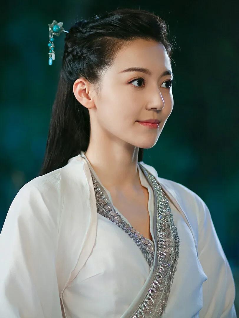 Actor Huang Mengying - iNEWS