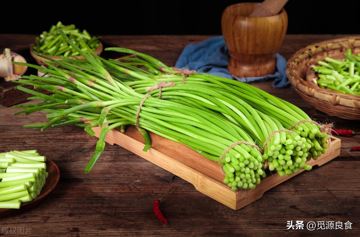 When buying garlic moss in spring, you need to distinguish between ...