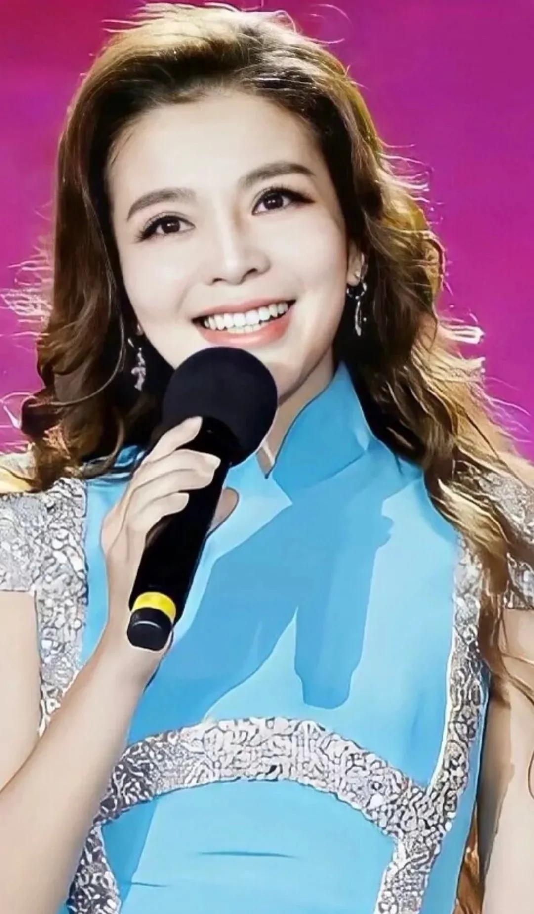 Li Sisi, Zhou Tao, Dong Qing, Li Hong, Zhu Xun, Fang Qiong, Liu Yan and other hosts, who is the ...