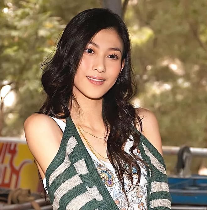 Oolong? It is reported that Li Caihua is dating a 16-year-old fitness ...