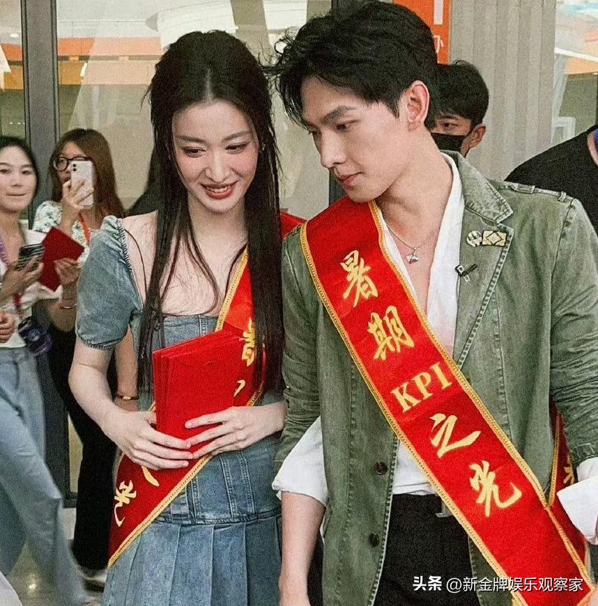 Working too hard for publicity! Yang Yang and Wang Churan combine to ...