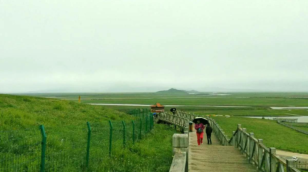 Watching the First Bend of Nine Twists of the Yellow River - iMedia