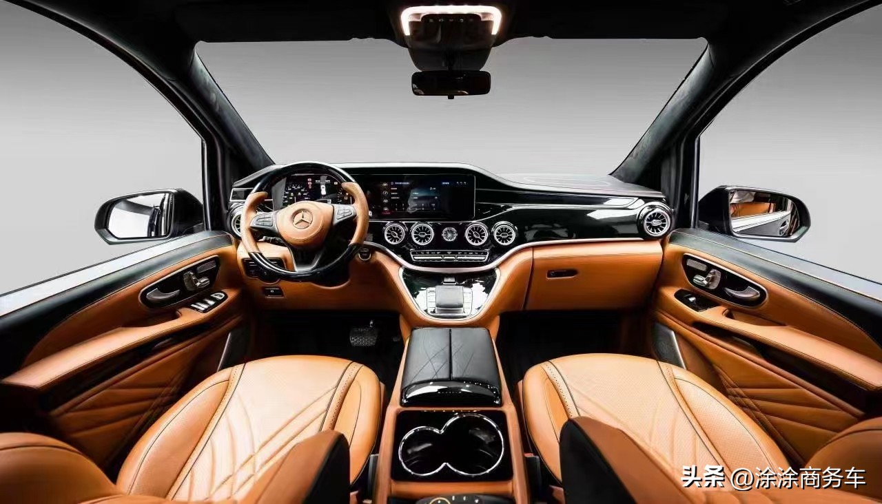 The Mercedes-Benz high-top Vito with two-color appearance and large ...
