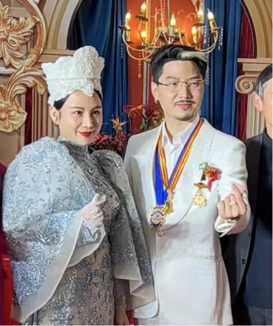 A local tyrant's "full moon banquet" is extremely luxurious, is it just ...