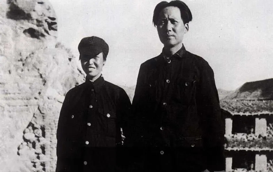 When He Zizhen returned to China in 1947, Li Fuchun asked her what ...
